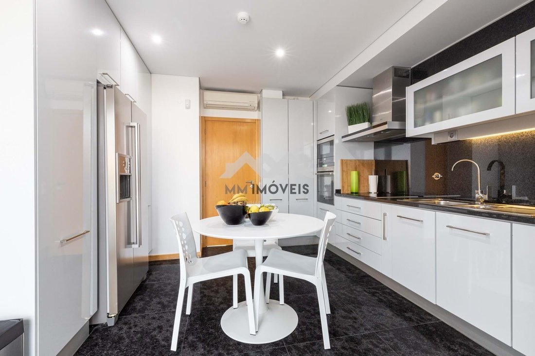 Penthouse T4 | 324m² | Terrace | 3 In Cidade Da Maia, Porto District ...