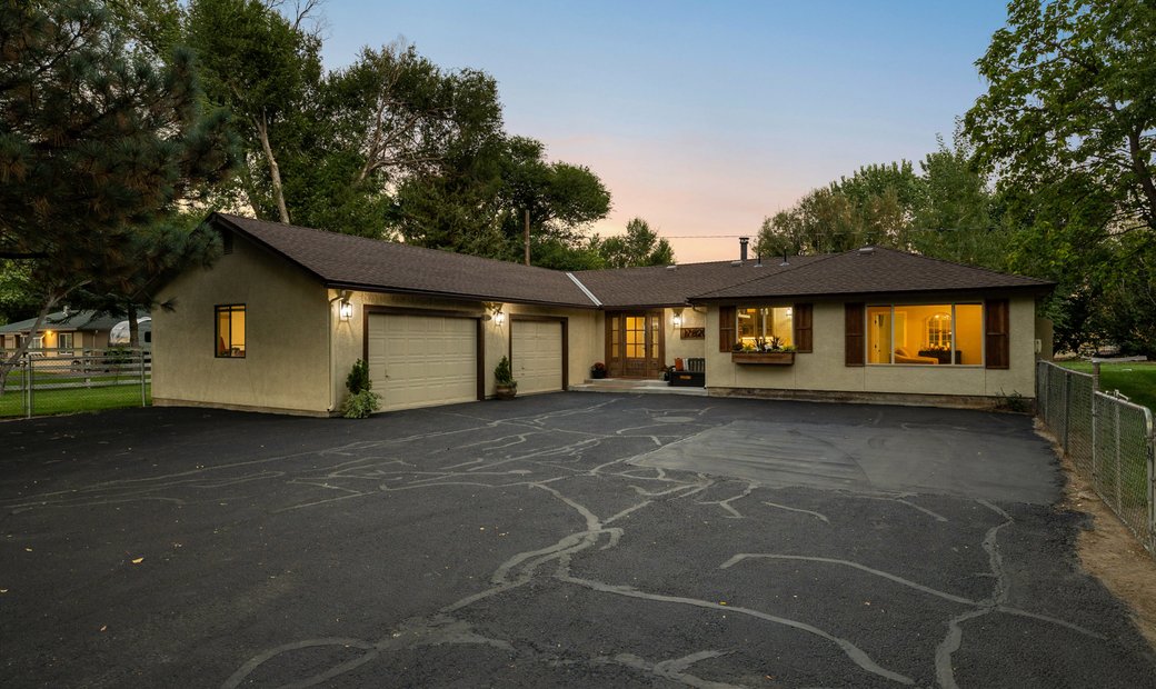 Un Raro Santuario Rural En El Sur De Reno En Reno, Nevada, Estados ...