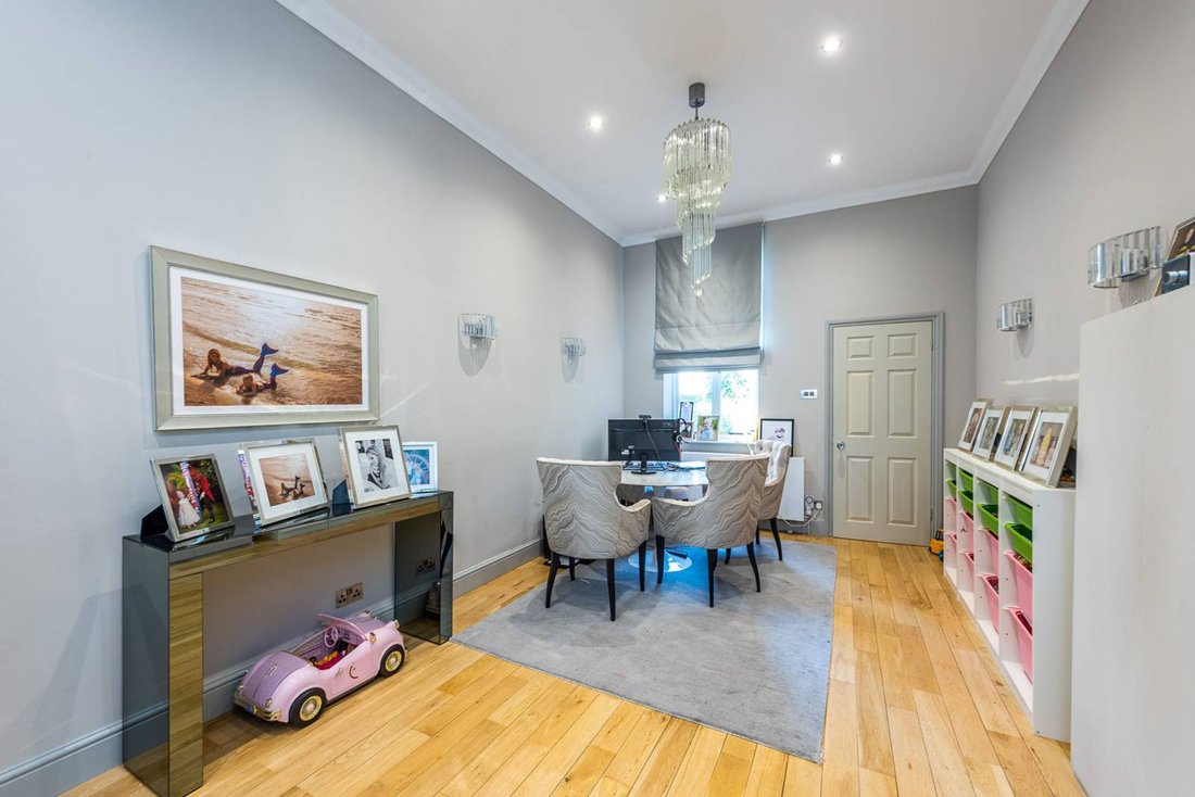 Cheyne Gardens, Chelsea, Sw3 In London, England, United Kingdom For ...