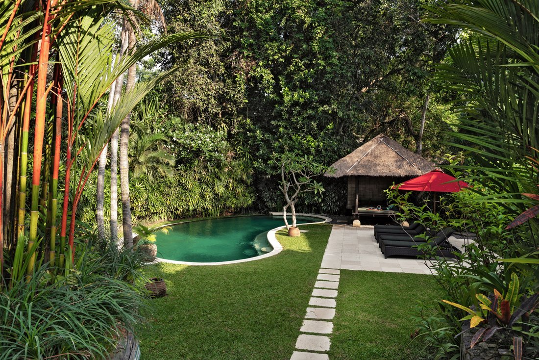 Rare Bali Freehold Villa Estate With 7 Pavilions, In Mengwi, Bali ...