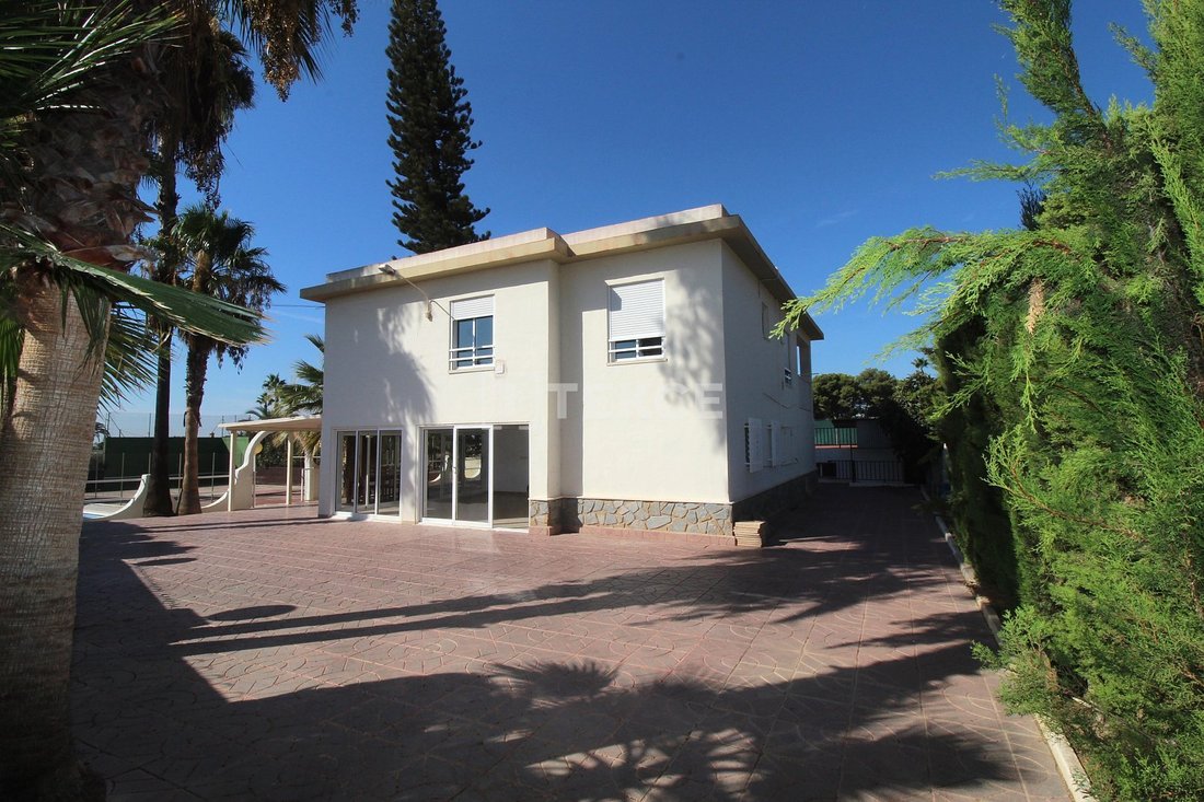Traditional Spanish Style Villa With In Elx / Elche, Valencian ...