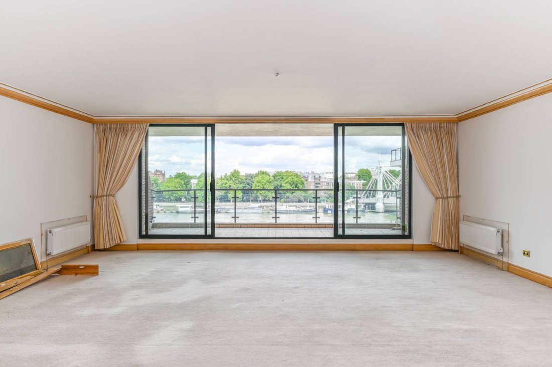 Waterside Point, Battersea, Sw11 En Londres, Inglaterra, Reino Unido En ...