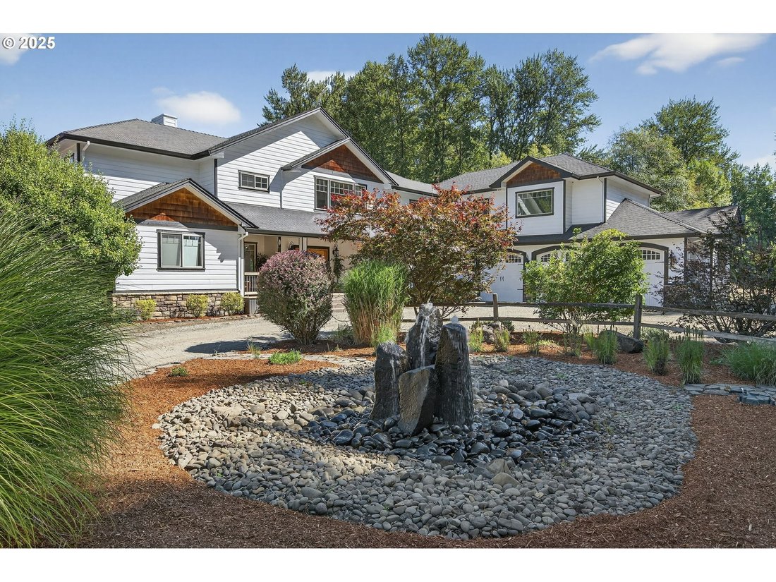 Magnificent 5265 Sf Riverfront Home On In Molalla, Oregon, United ...