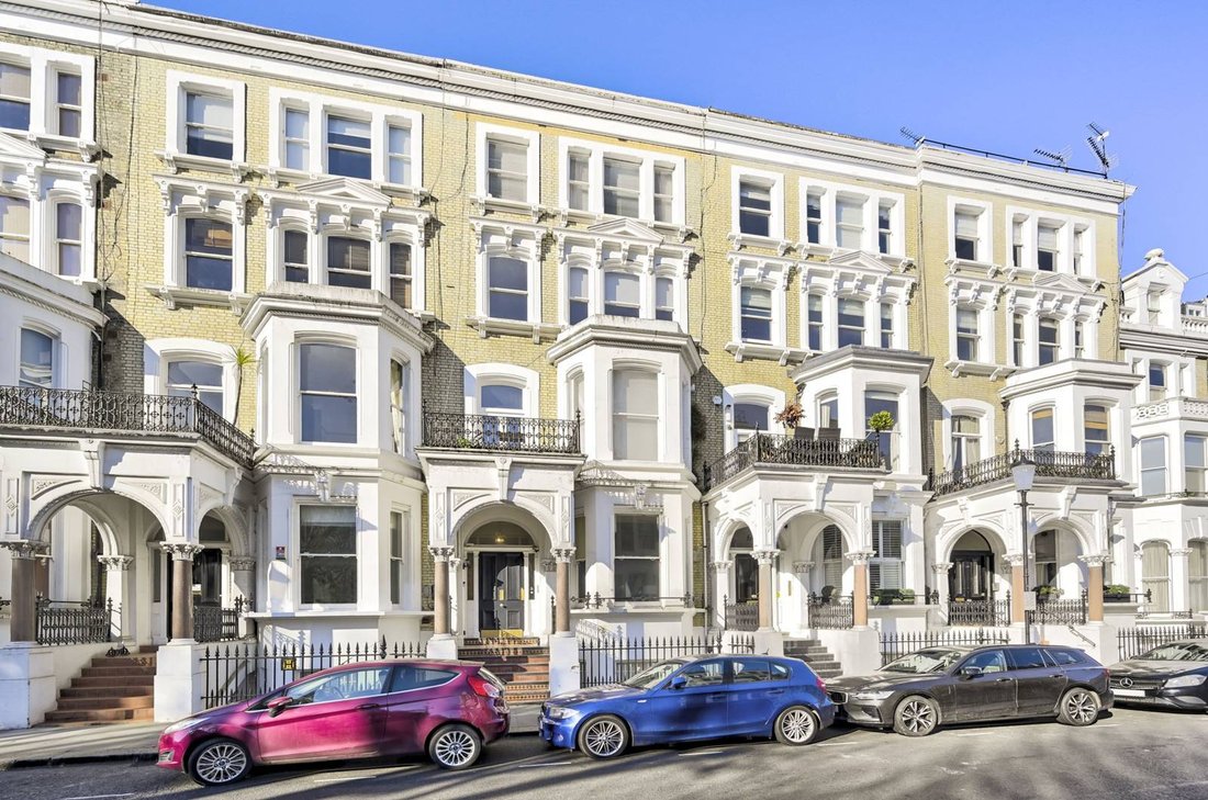 Redcliffe Square, Chelsea, Sw10 In London, England, United Kingdom For ...