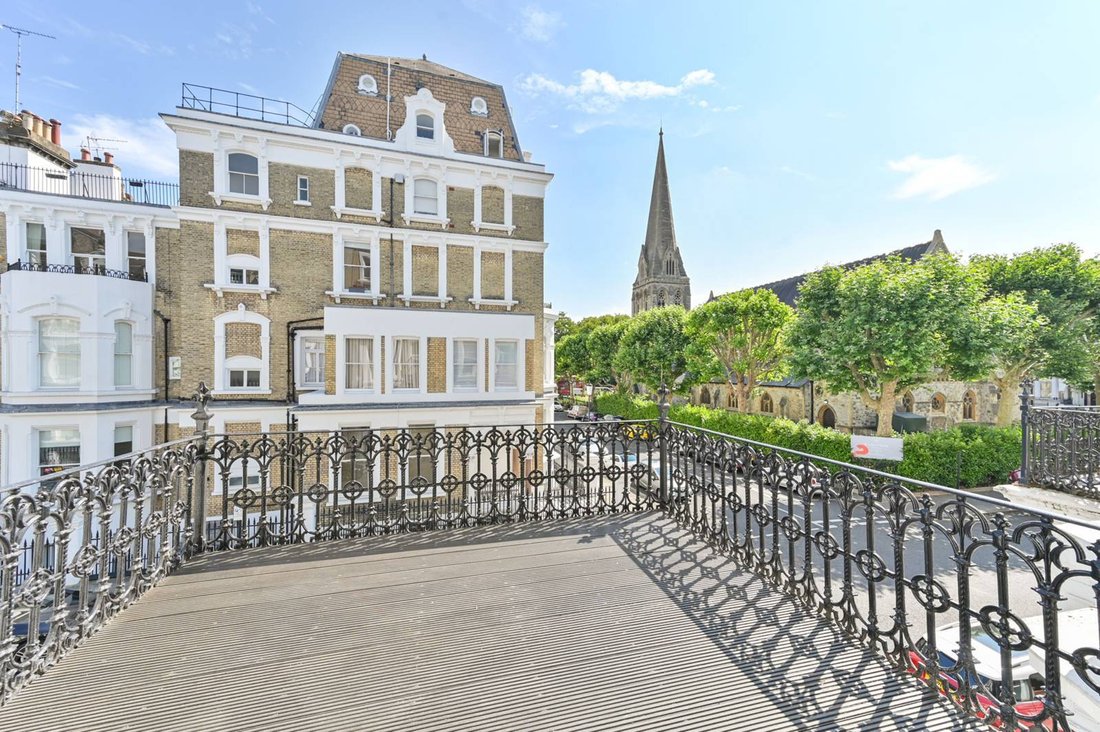 Redcliffe Square, Chelsea, Sw10 In London, England, United Kingdom For ...