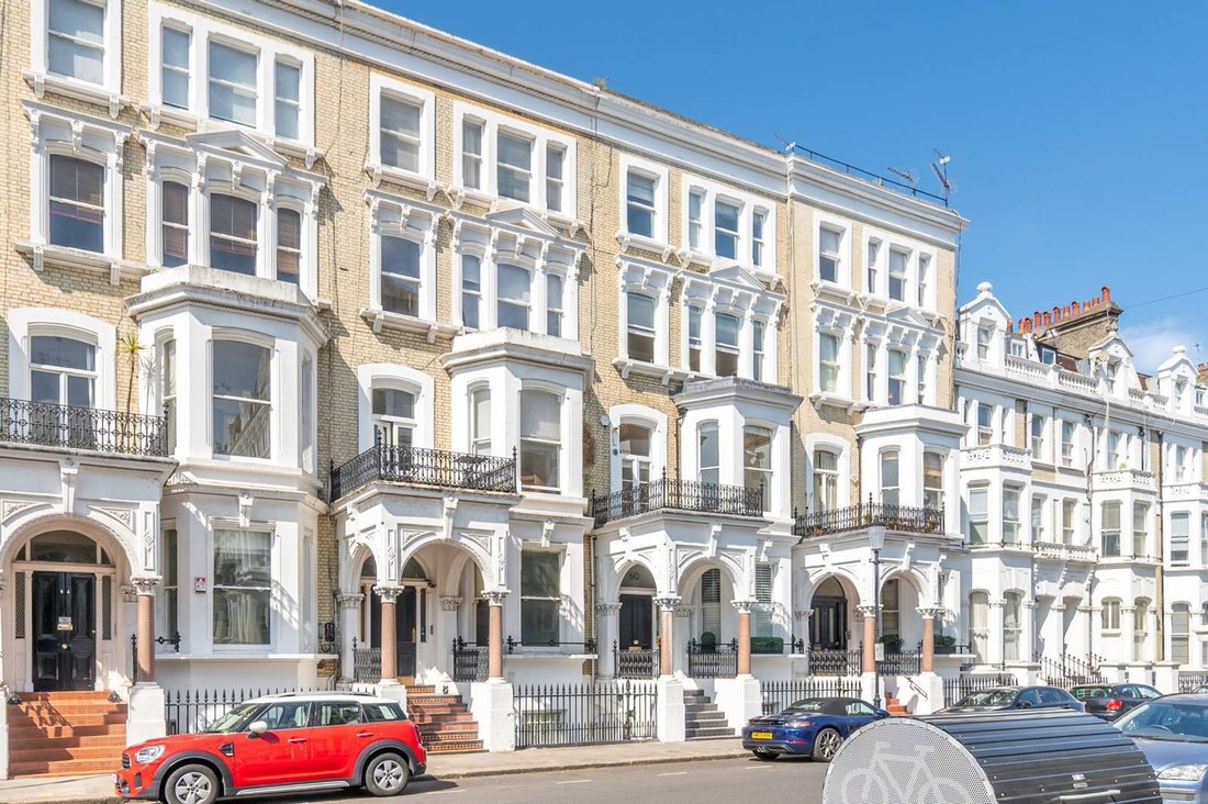 Redcliffe Square, Chelsea, Sw10 In London, England, United Kingdom For ...