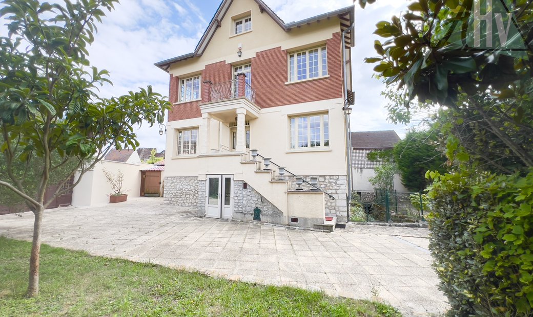 Bourgeois House 350m2 Provins In Provins, île De France, France For ...