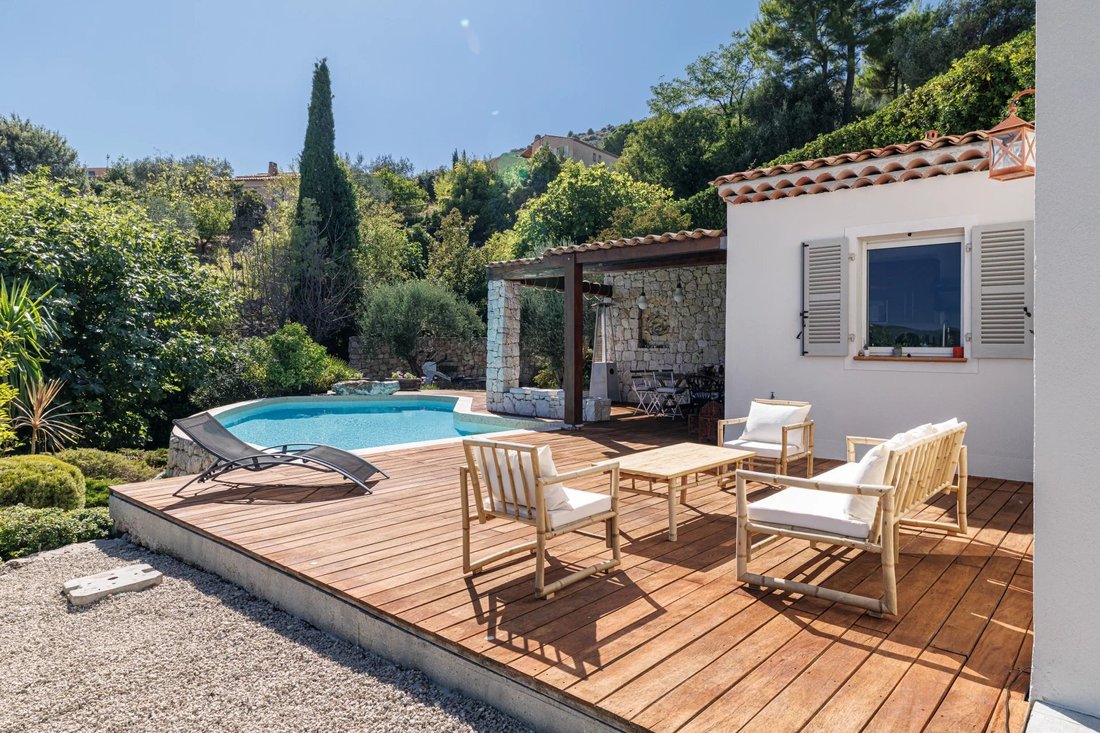 Nice Villa In Falicon, Provence Alpes Côte D'azur, France For Sale ...