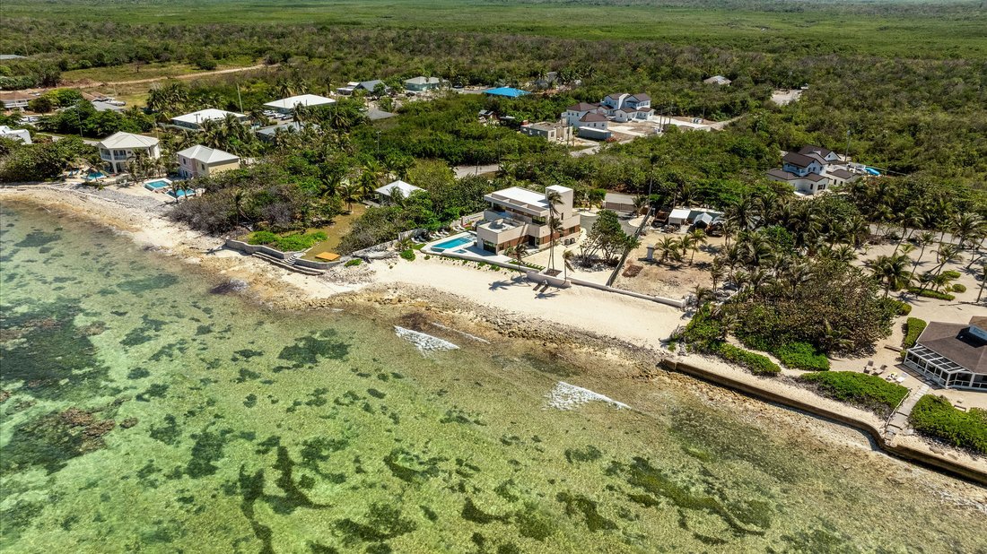 Luxury Beachfront Villa In Grand In Old Man Bay, North Side, Cayman ...