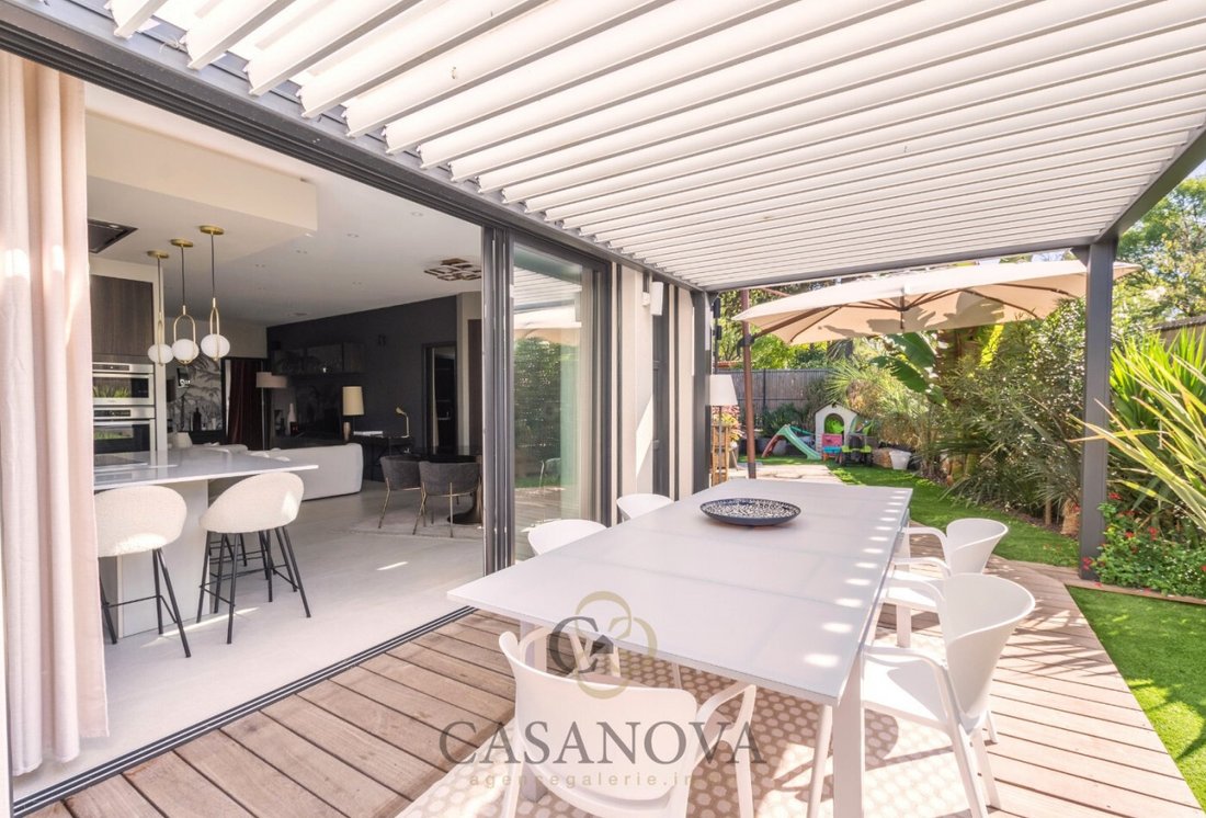 Prades Le Lez. Real Estate Ensemble: Main In Prades Le Lez, Occitanie, France For Sale (16220724)