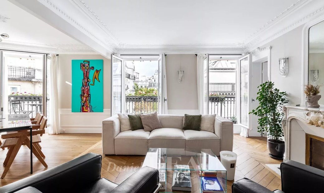 Distrito 9 De París: Un Pied A Terre En París, Isla De Francia, Francia ...