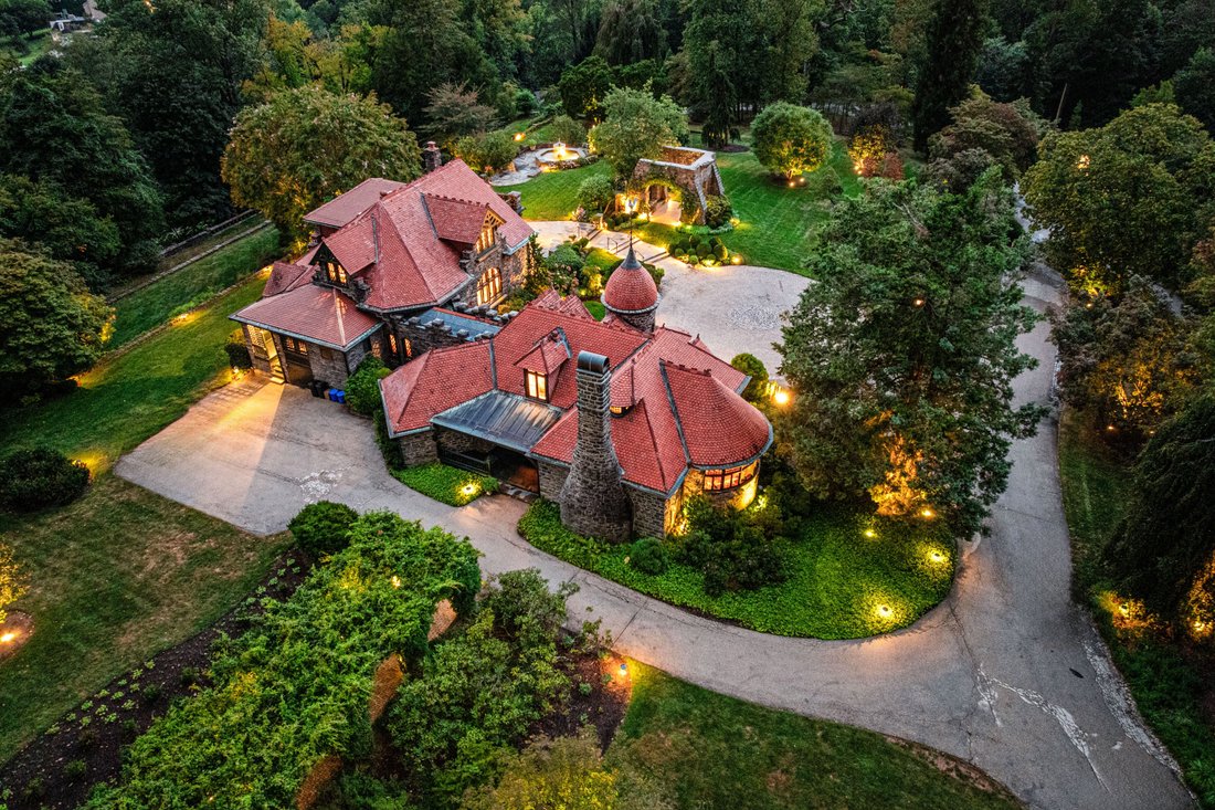 548 & 560 South Bryn Mawr In Bryn Mawr, Pennsylvania, Vereinigte ...