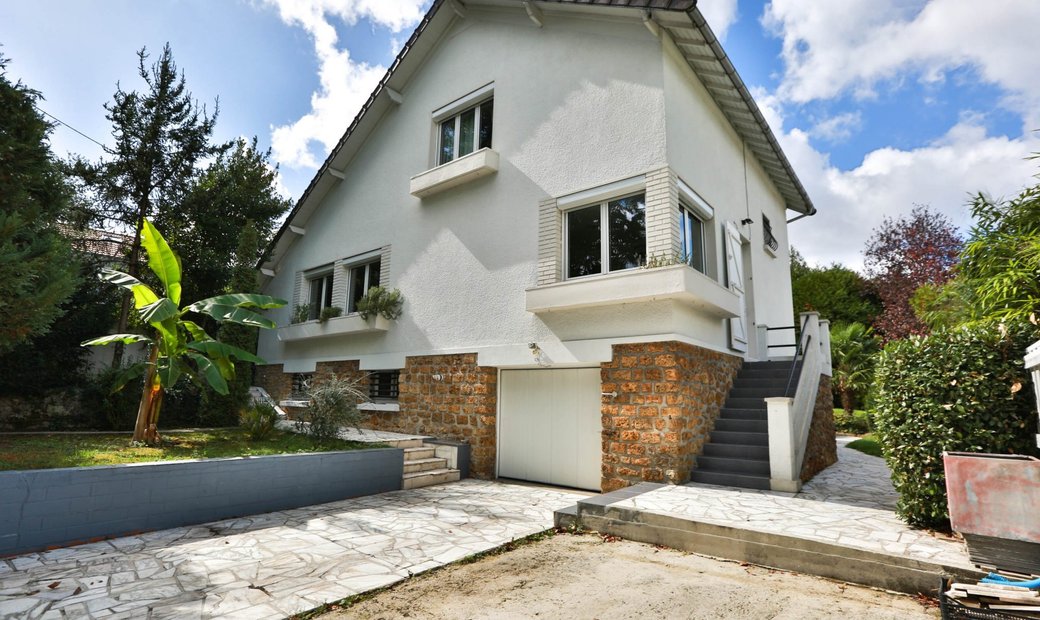 Noisy Le Grand House In Noisy Le Grand, île De France, France For Sale ...