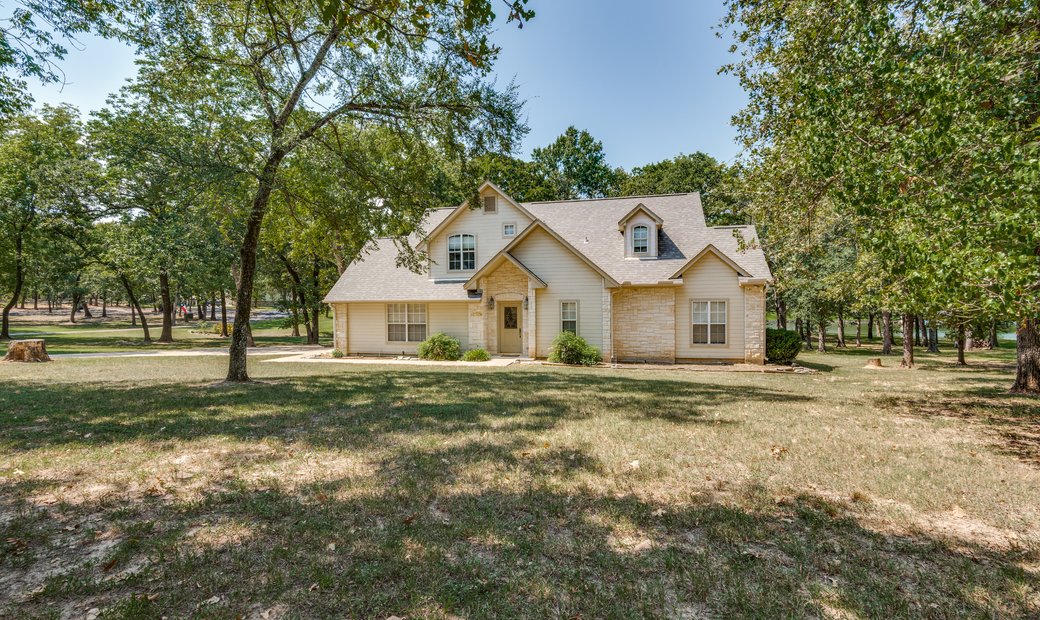 Waterfront Living On 2.69 Acres — Lake Life In Streetman, Texas, United ...