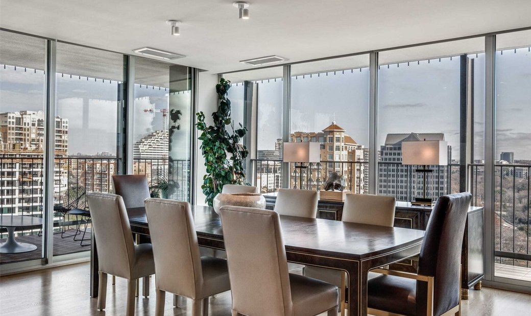 Reimagined Corner Penthouse In Park Towers In Dallas Texas United