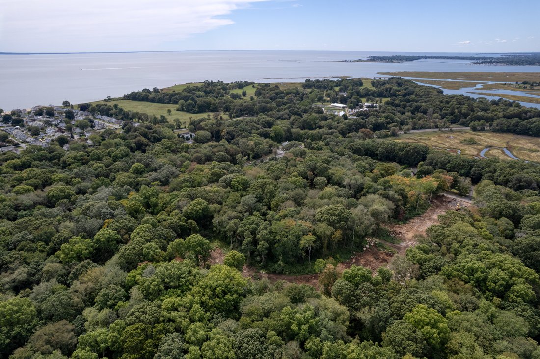 Lot 1: The Ashton @ Cameron Court In Lyme, Connecticut, United States ...