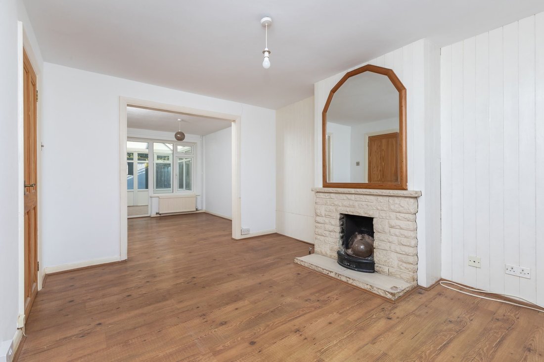 House Horsham In Horsham, England, United Kingdom For Sale (16230312)