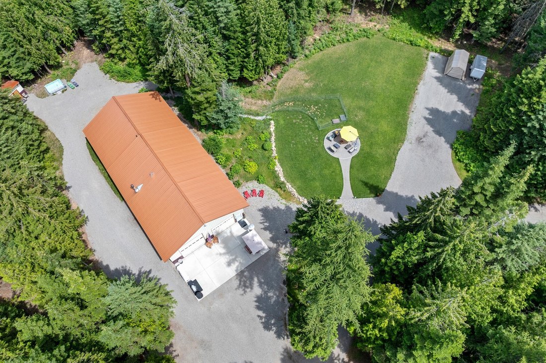 Elkhorn Ranch Estates Man Cave In Rathdrum, Idaho, United States For ...