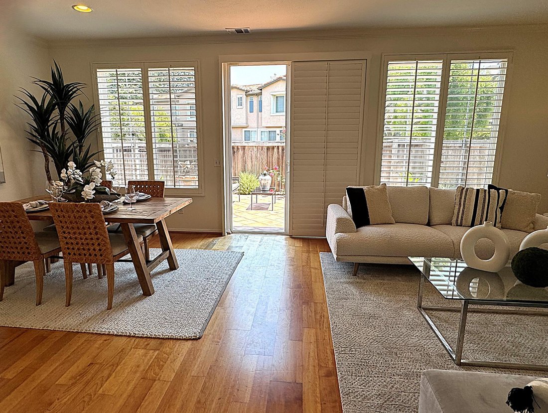 Townhouse In Goleta In Goleta, California, United States For Sale ...