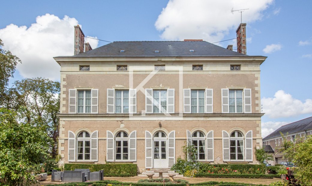 Bourgeois House For Sale, 15 Rooms In Cheffes, Pays De La Loire, France ...
