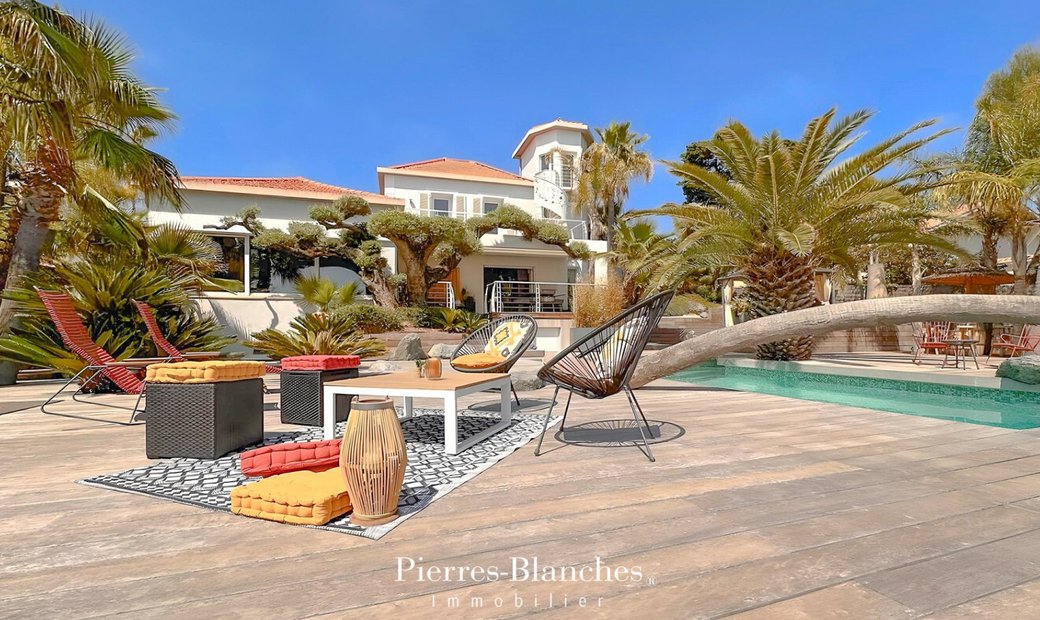 New Wave ® In Sète, Occitanie, France For Sale (16245722)
