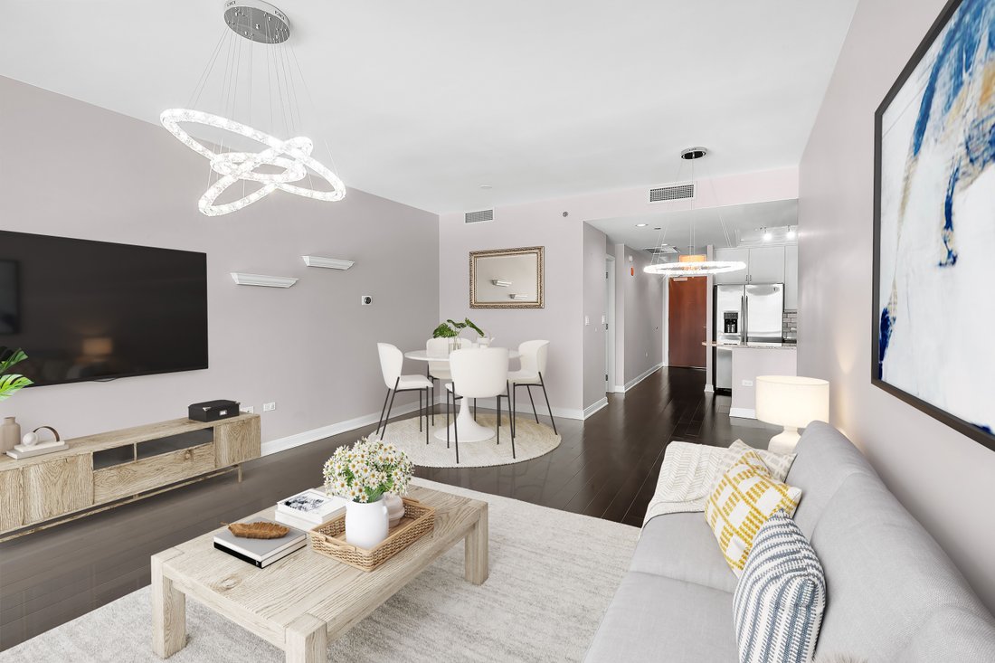 Condo With Great City Skyline Views At The In Chicago, Illinois, United ...