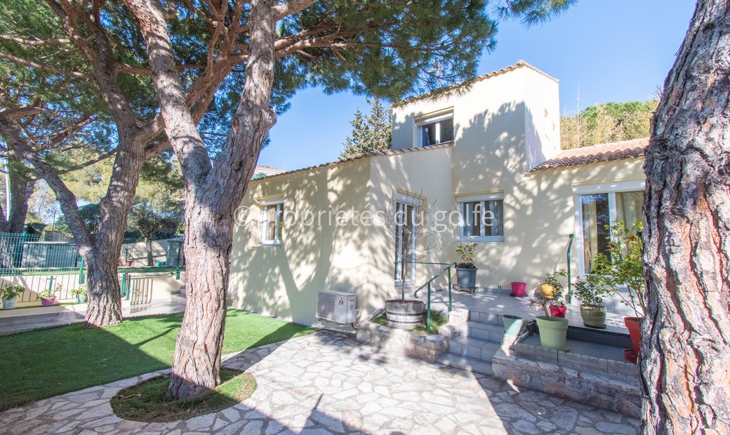 Sète, Charming 4 Room Villa Located Near The Beaches In Sète, Occitanie ...