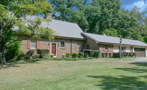 Real Estate Listings by Susan Clowdus Real Estate - Stockbridge ...