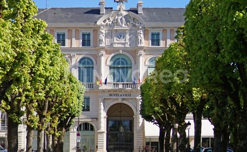 Luxury apartments with library for sale in Pau, Nouvelle-Aquitaine ...