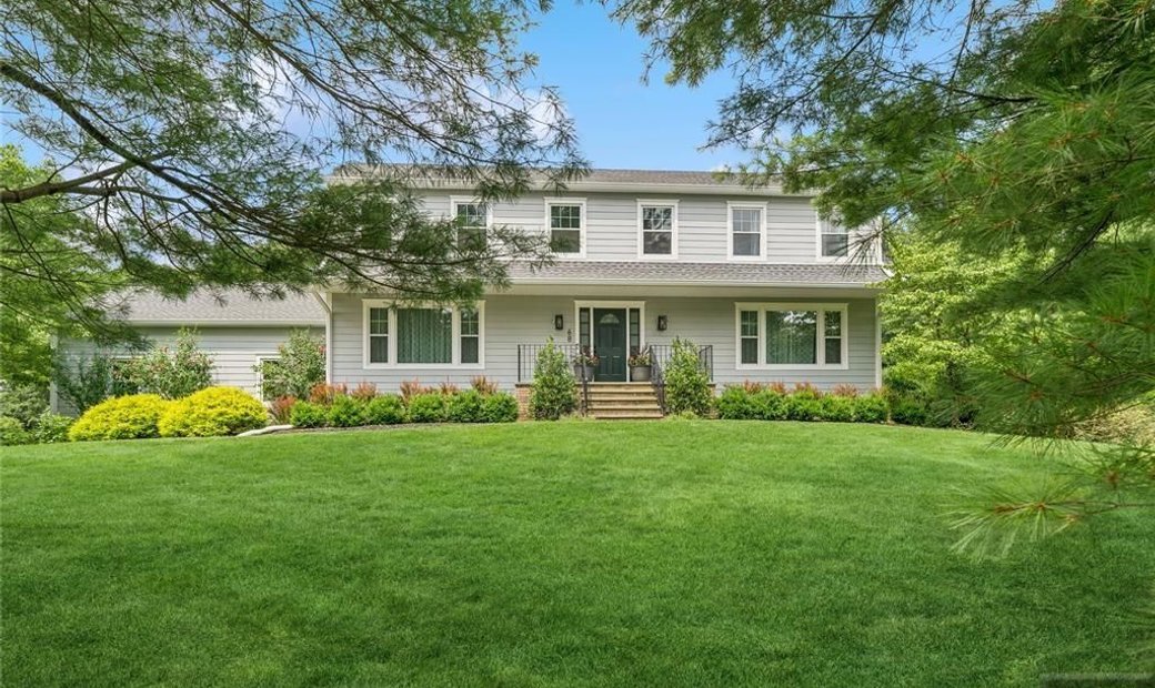 Casa Colonial Bellamente Renovada En Saddle River, Nueva Jersey ...