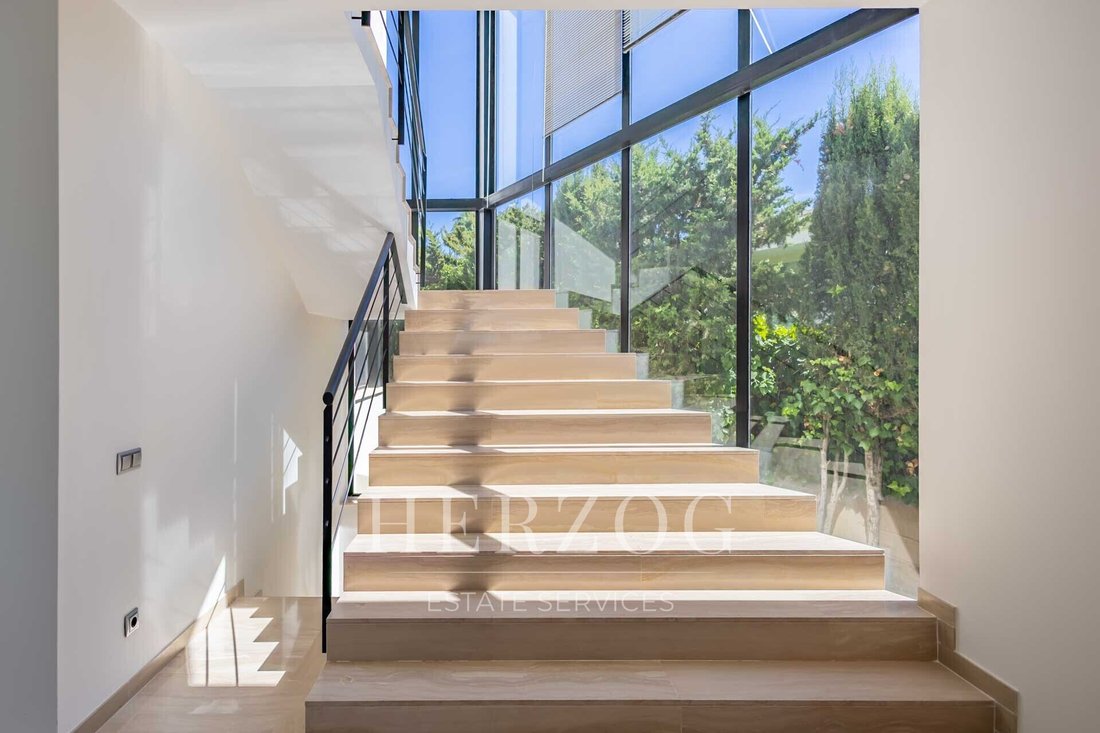 Villa Moderna En La Mejor Ubicación Junto En Lluchmayor, Islas Baleares ...