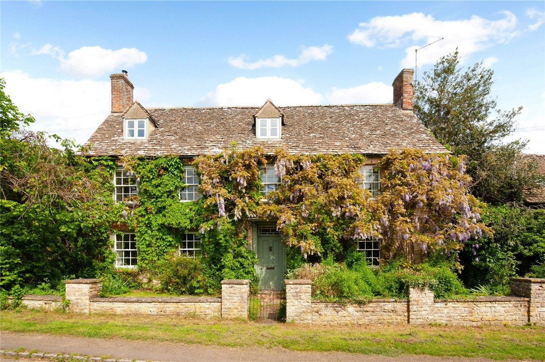 Georgian Farmhouse With Substantial Barn In Finstock, England, United ...