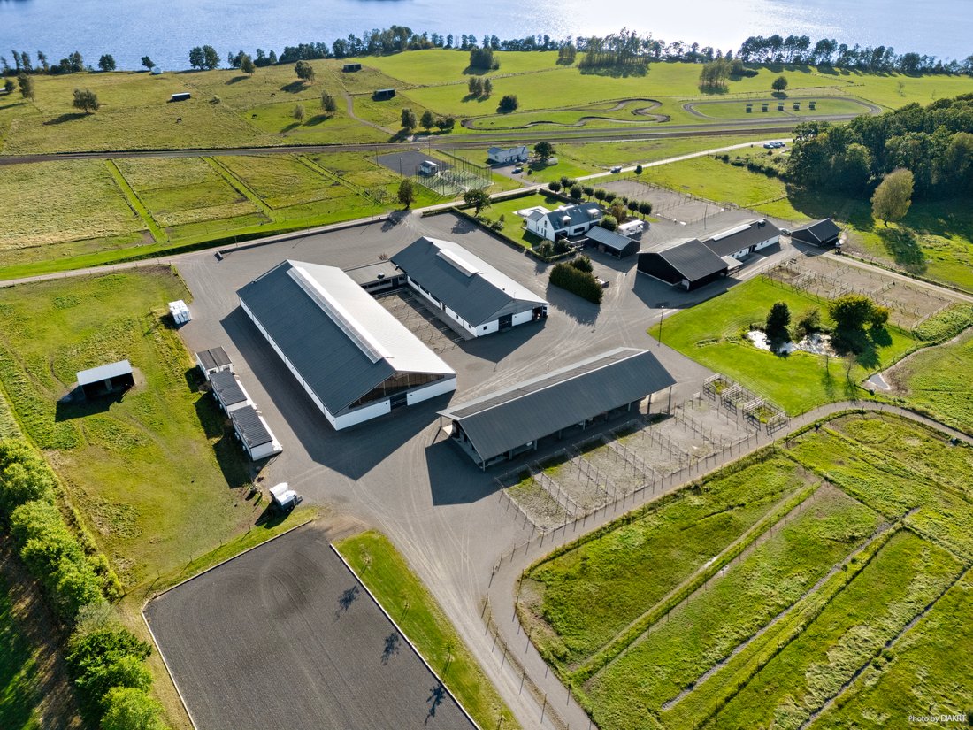 Okome Backagård 228 In Vessigebro, Halland County, Sweden For Sale ...