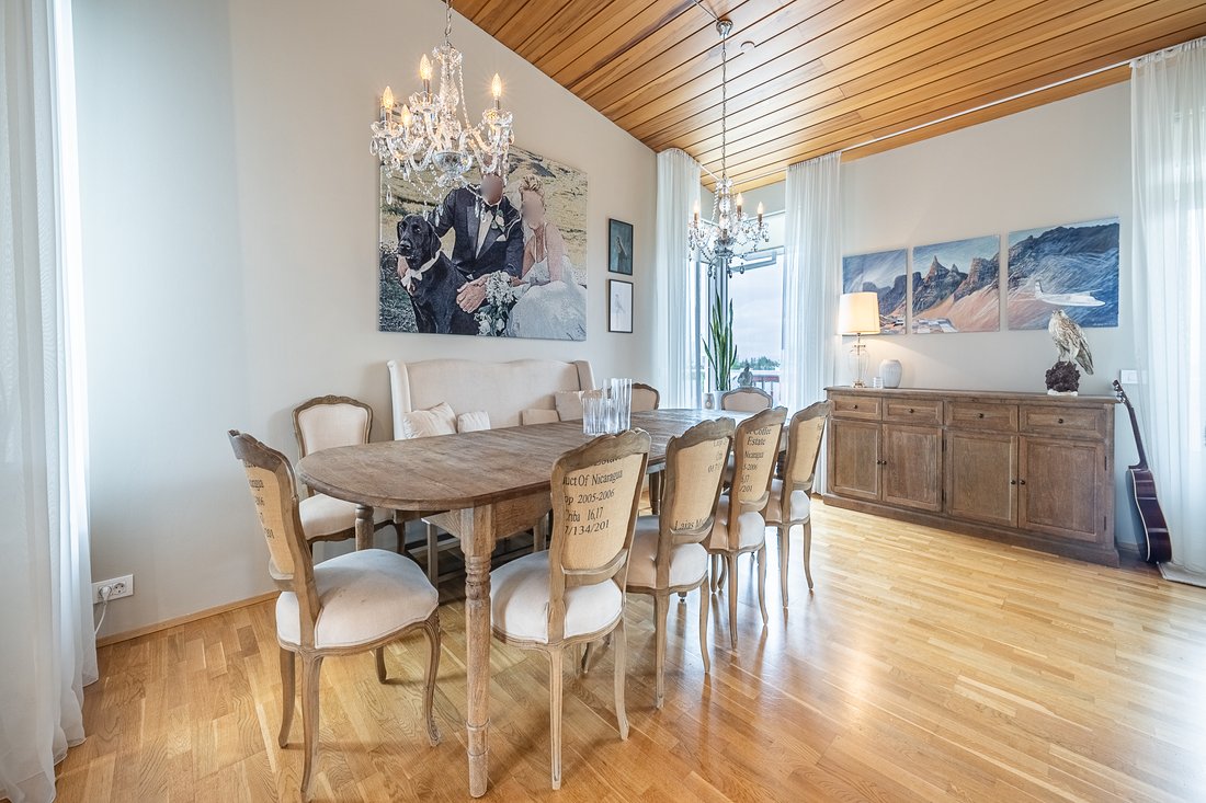 Magnificent 8 Bedroom Residence On Two Floors At In Reykjavík, Iceland ...