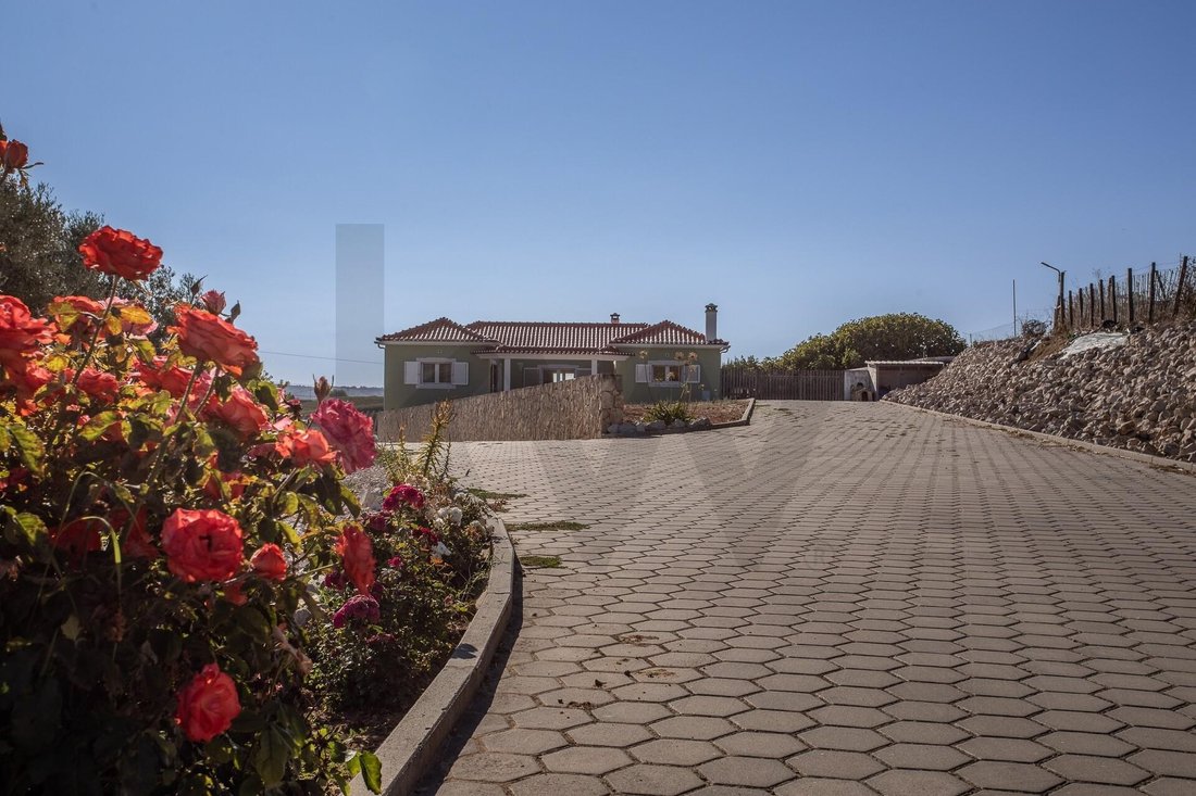 Alenquer Town House In Carnota, Lisbon, Portugal For Sale (16270897)