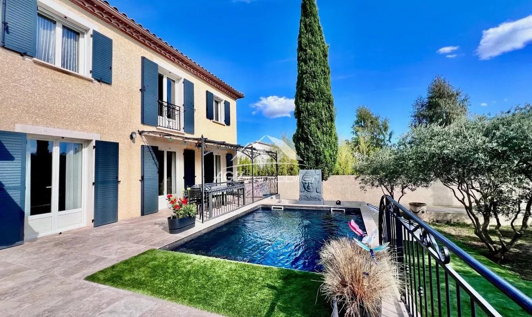Luxurious 4 Bedroom Villa With Pool In Rousson, In Rousson, Occitanie ...