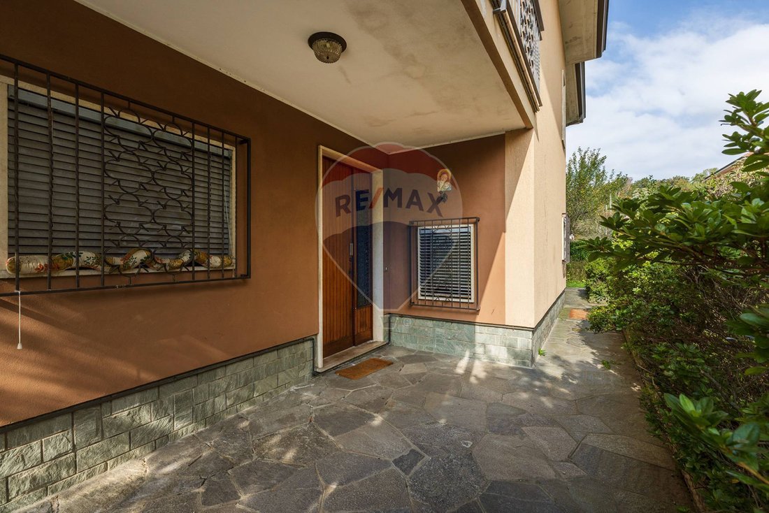 Villa Singola In Vendita A Induno Olona In Induno Olona, Lombardy ...