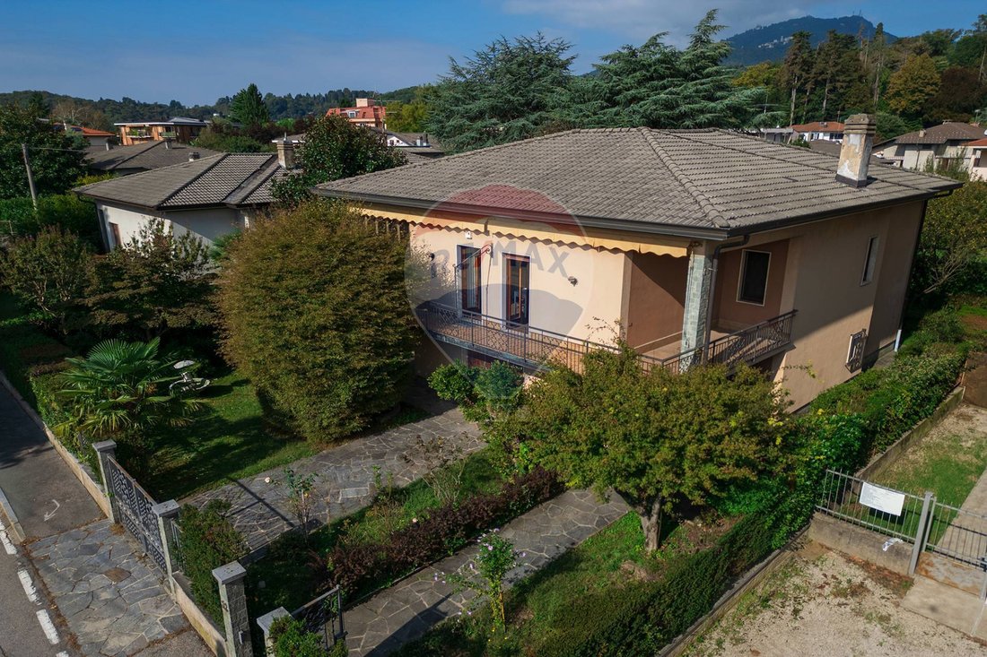 Villa Singola In Vendita A Induno Olona In Induno Olona, Lombardy ...