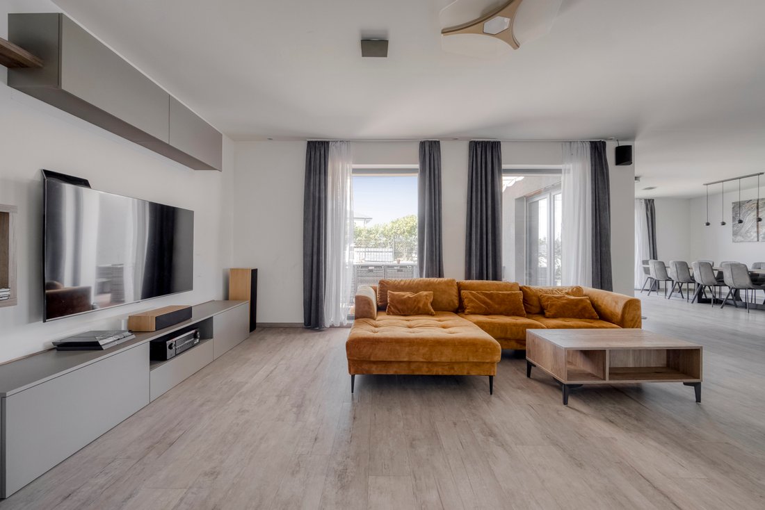 Modern Villa With Swimming Pool, Prague West, In Prague, Prague ...