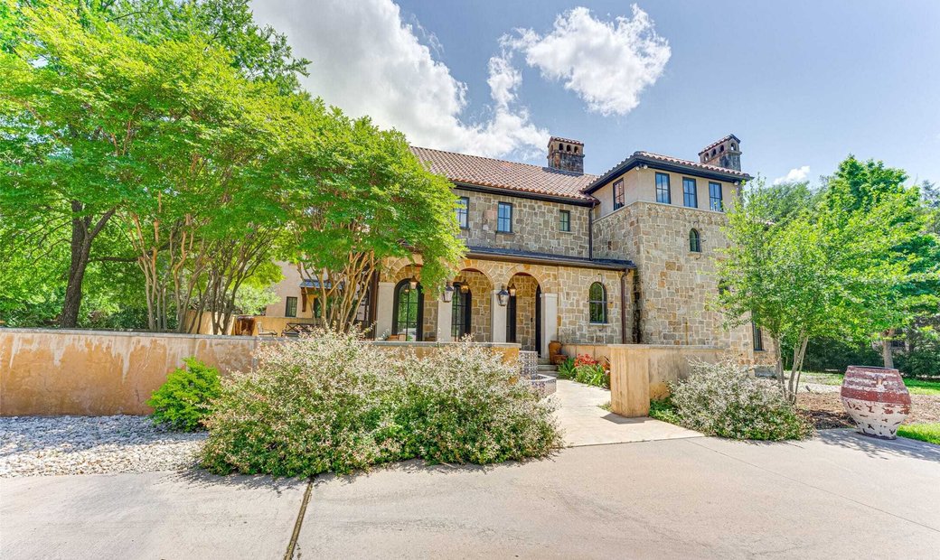 Secluded Estate On A Three Acre Bachman Creek In Dallas, Texas, United ...