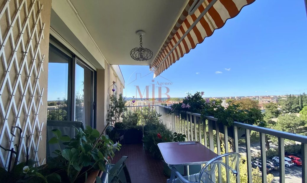 Aix En Provence In Aix En Provence, Provence Alpes Côte D'azur, France ...