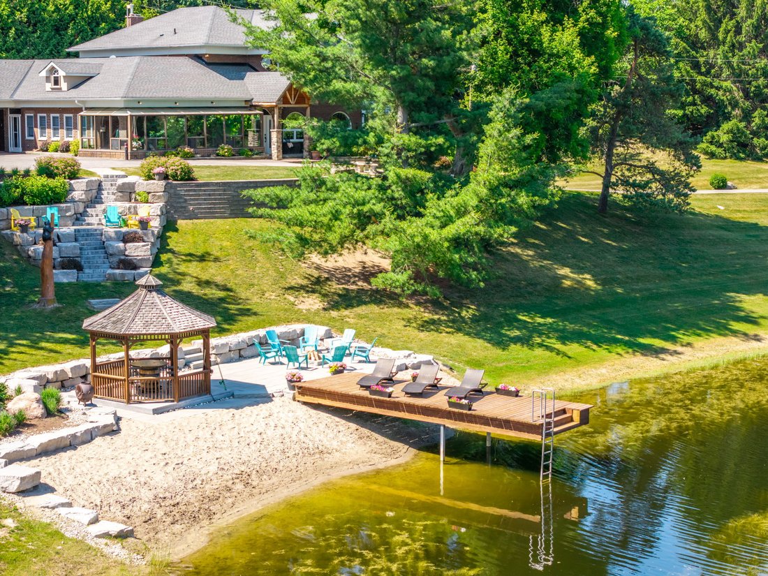 A Breathtaking Country Estate Where Refined Living In Mono, Ontario ...