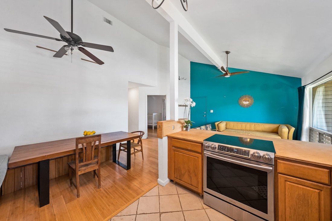 Gewölbte Decken Und Herrlicher Berg In Kīhei, Hawaii, Vereinigte ...