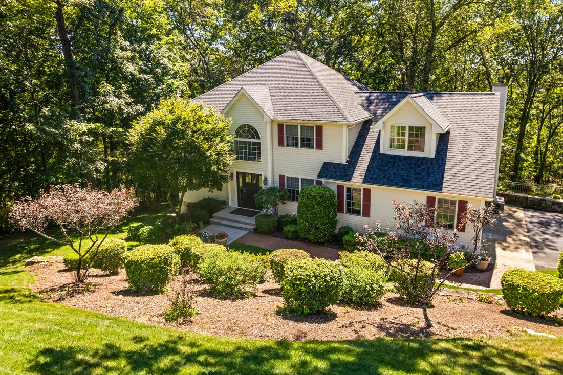17 Ruby Lane In Carmel Hamlet, New York, United States For Sale (16309018)