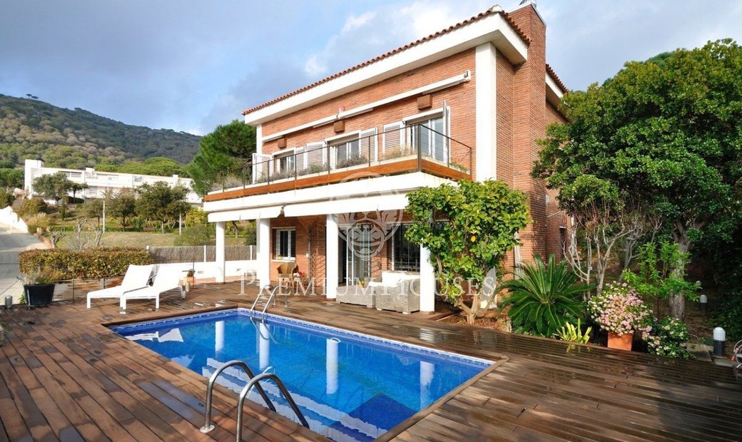 Detached House For Sale In Teià In Teia, Catalonia, Spain For Sale ...