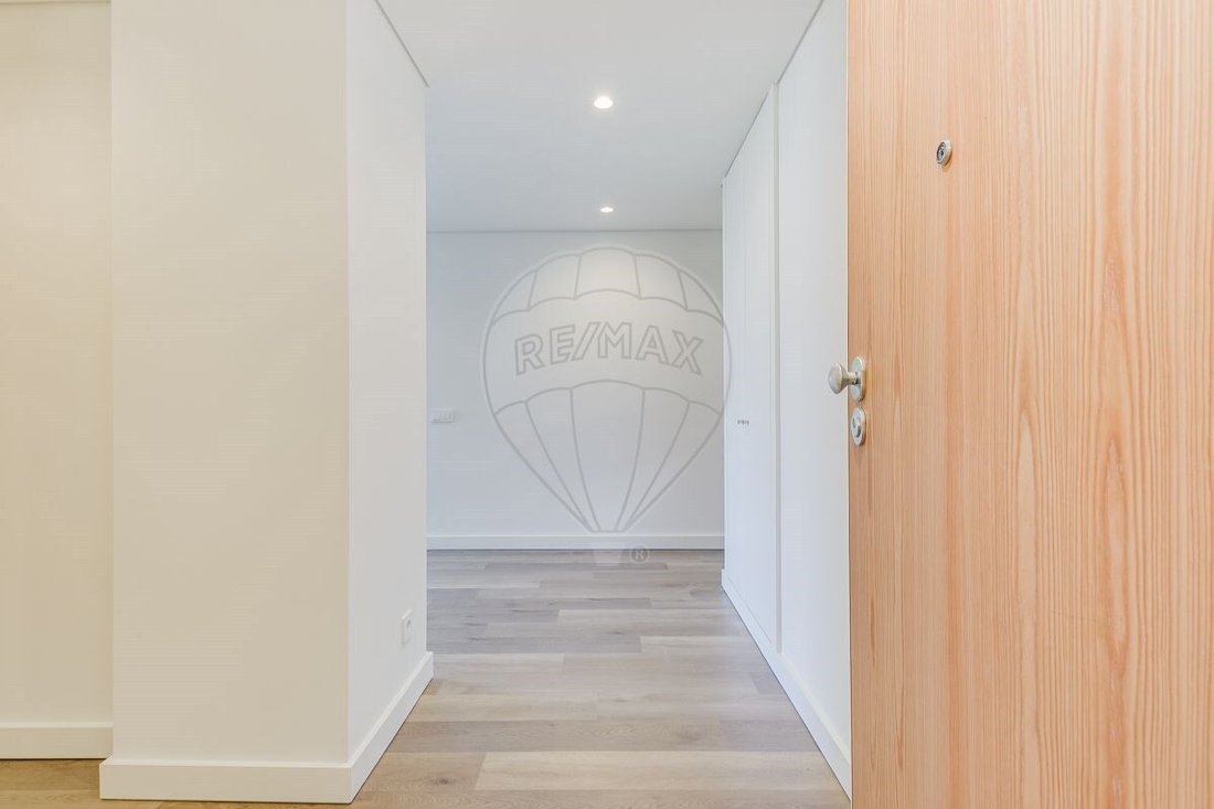 Luxury In Alges, Linda A Velha E Cruz Quebrada Dafundo, Lisbon ...