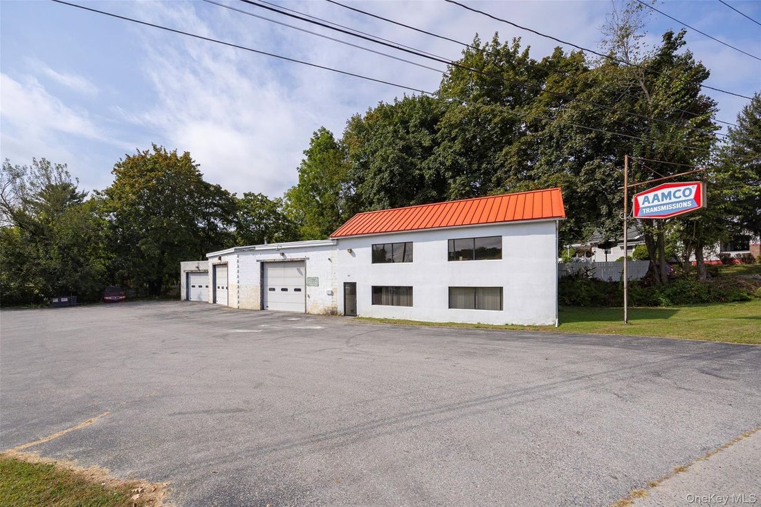44 Manchester Road, Poughkeepsie, Ny In Spackenkill, New York, United ...
