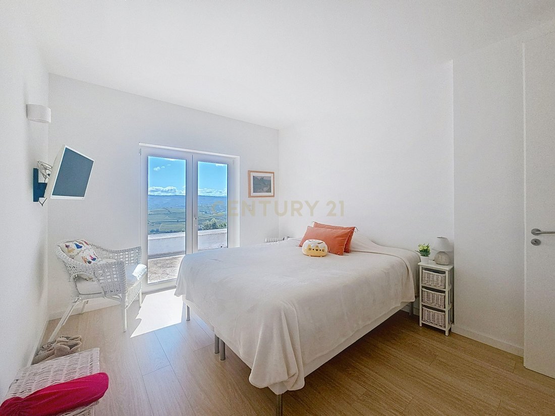 In Lobrigos (Sao Miguel E Sao Joao Baptista) E Sanhoane, Vila Real ...