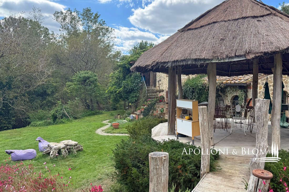 The Peacock Farmhouse Tuscan Retreat Castelmuzio, Siena In Tuscany ...