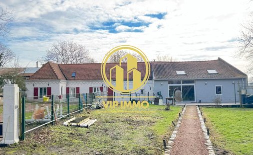 Luxury farm ranches with terrace for sale in Willems, Hauts-de-France ...
